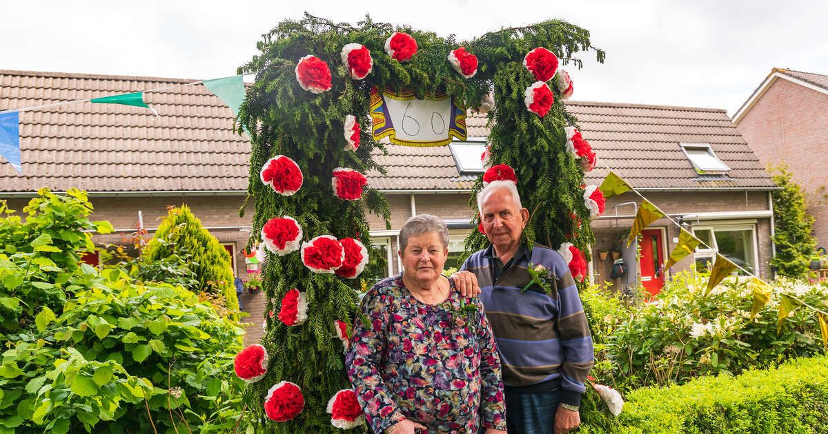 Henk en Tonnie Meiberg vieren diamanten huwelijk in Wijthmen - 1Zwolle