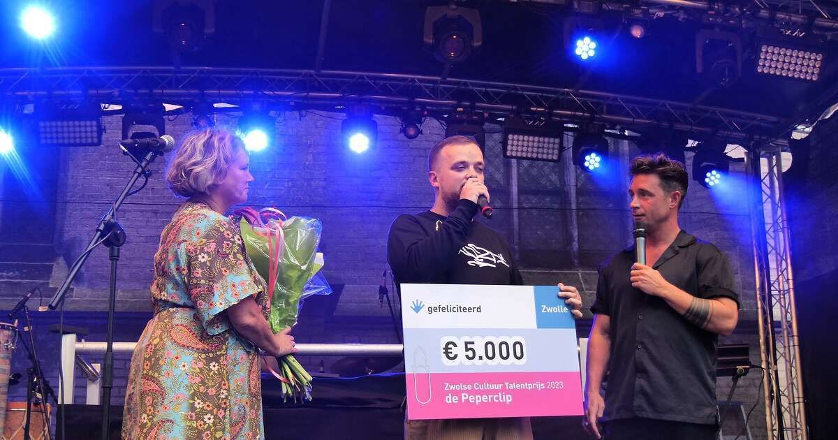 Rapper Ness ontvangt eerste Zwolse Cultuur Talentprijs op Stadsfestival ...