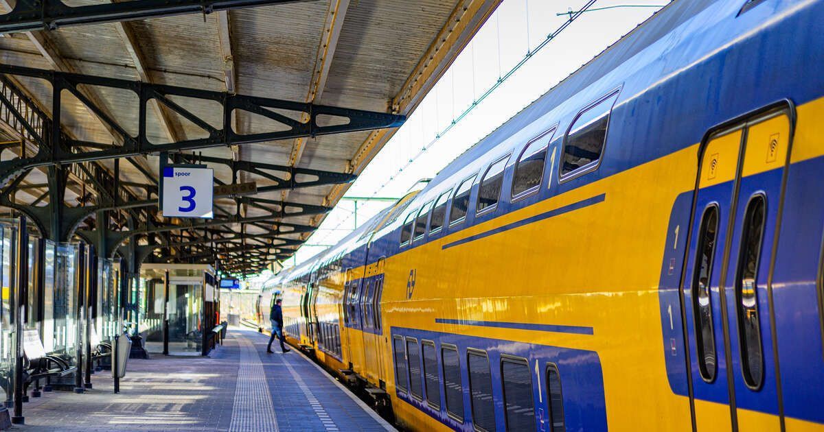 Gewonde bij steekpartij in trein bij Hessenpoort, twee mannen (29 en 32 ...