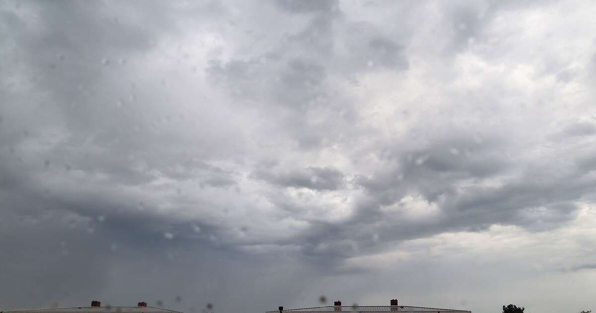 Het weer: Forse buien vanaf het middaguur, kans op zware windstoten - 1Zwolle