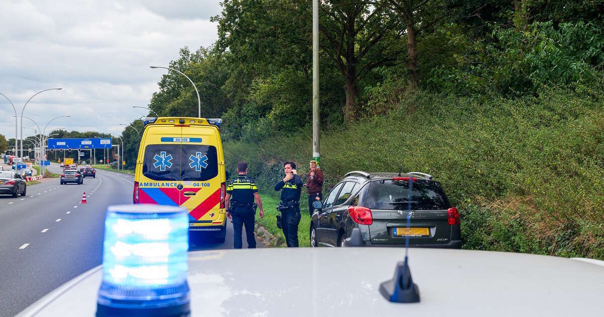 Verkeershinder na kop-staartbotsing op IJsselallee - 1Zwolle
