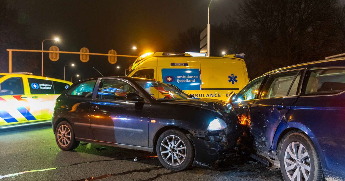 Flinke botsing op Zwartewaterallee - 1Zwolle