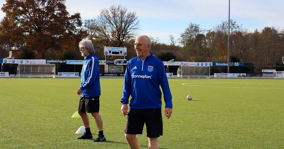 Fit blijven en gezelligheid bij de PEC Zwolle OldStars - 1Zwolle